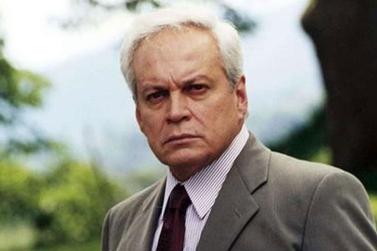 Gustavo Rodríguez - vaya al teatro